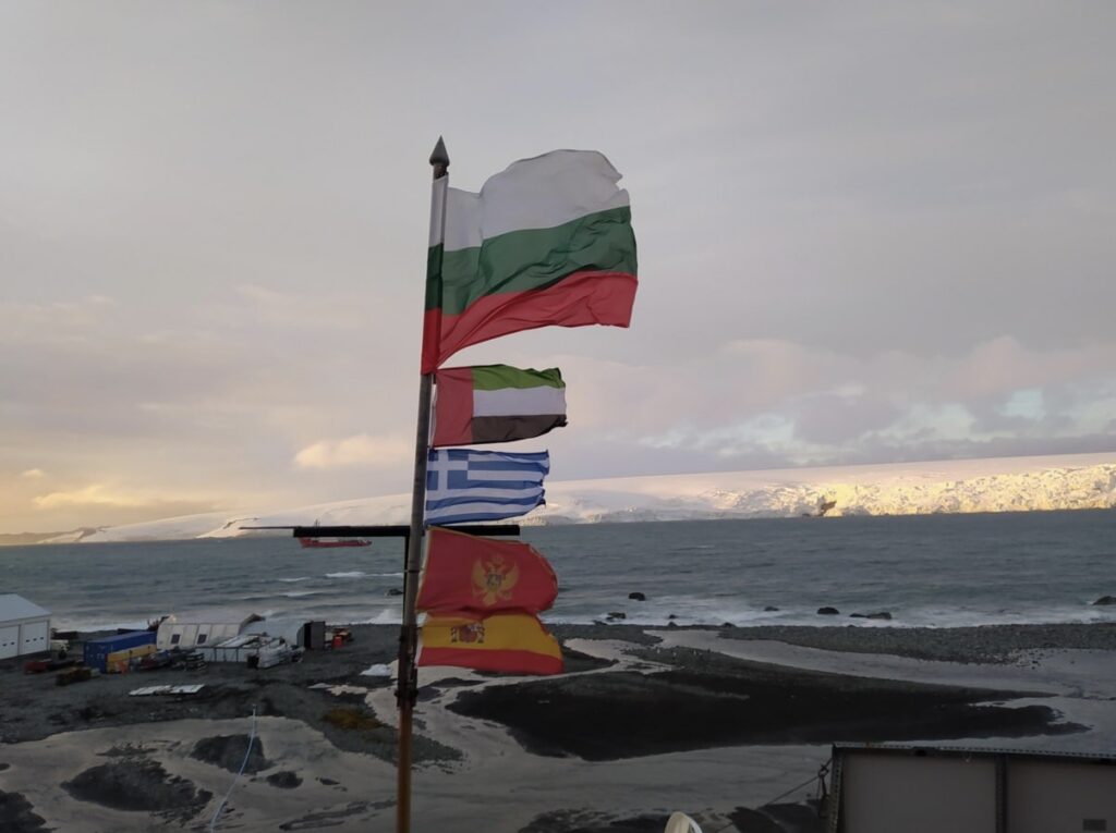 Greece's Inaugural Antarctic Foray: A New Chapter in Polar Engagement ...
